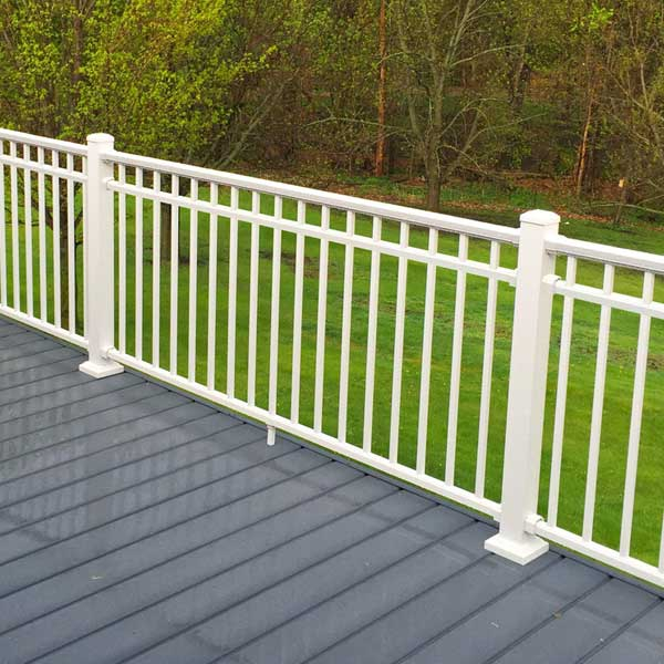 Prestige Aluminum Mid Rail | The Deck Store